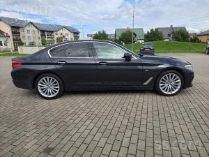 BMW 520 2017 in Riga, with an engine capacity of 2.00 L and mileage of 235 thousand km for 22500 €, photo 4 on AUTOMOTO.COM.LV