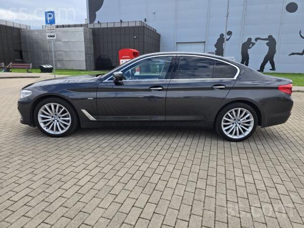 BMW 520 2017 in Riga, with an engine capacity of 2.00 L and mileage of 235 thousand km for 22500 €, photo 8 on AUTOMOTO.COM.LV