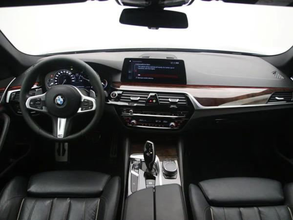 BMW 520 2017 in Vilnius, with an engine capacity of 2.00 L and mileage of 171 thousand km for 21999 €, photo 2 on AUTOMOTO.COM.LV