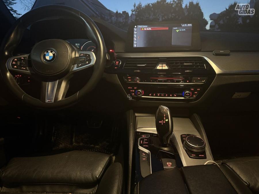 BMW 520 2017 in Siauliai, with an engine capacity of 2.00 L and mileage of 314 thousand km for 18100 €, photo 12 on AUTOMOTO.COM.LV