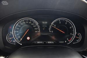 BMW 520 2017 in Visaginas, with an engine capacity of 2.00 L and mileage of 362 thousand km for 19000 €, photo 3 on AUTOMOTO.COM.LV