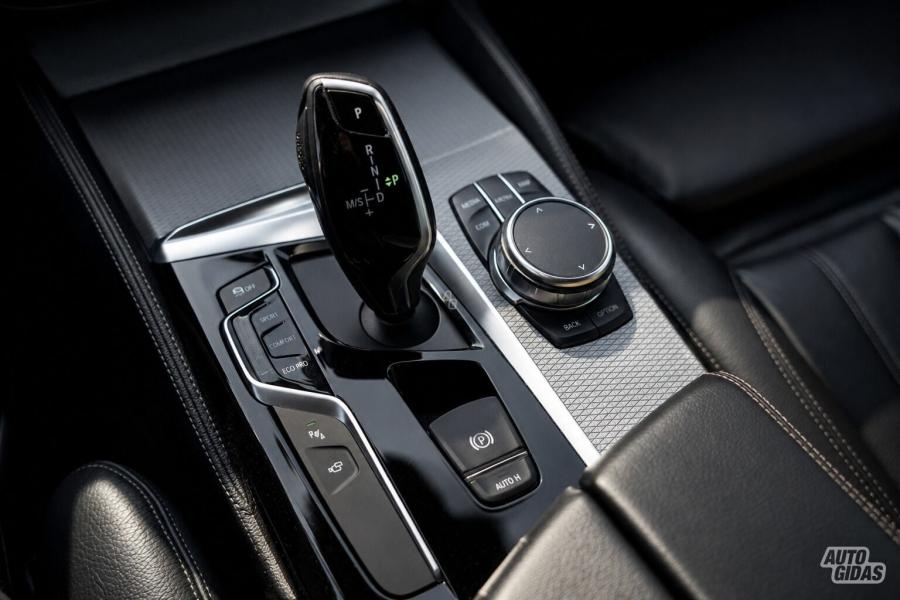 BMW 520 2017 in Visaginas, with an engine capacity of 2.00 L and mileage of 362 thousand km for 19000 €, photo 5 on AUTOMOTO.COM.LV