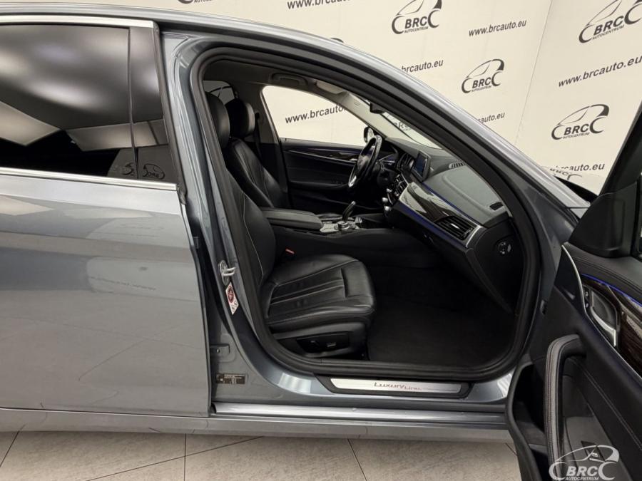 BMW 520 2017 in Vilnius, with an engine capacity of 2.00 L and mileage of 236 thousand km for 18900 €, photo 5 on AUTOMOTO.COM.LV