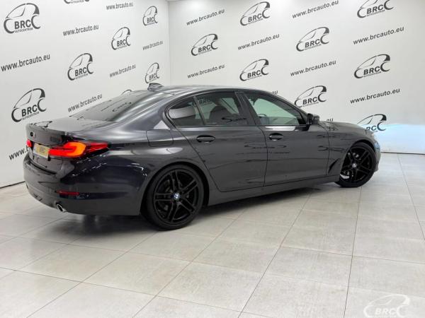 BMW 520 2018 in Vilnius on AUTOMOTO.COM.LV BMW 520 2018 in Vilnius, with an engine capacity of 2.00 L and mileage of 314 thousand km for 18400 €, photo 3 on AUTOMOTO.COM.LV
