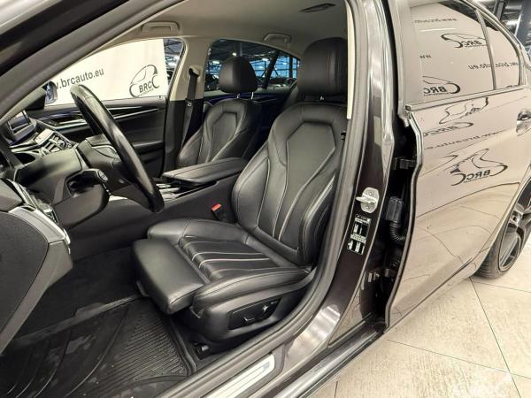 BMW 520 2018 in Vilnius on AUTOMOTO.COM.LV BMW 520 2018 in Vilnius, with an engine capacity of 2.00 L and mileage of 314 thousand km for 18400 €, photo 5 on AUTOMOTO.COM.LV