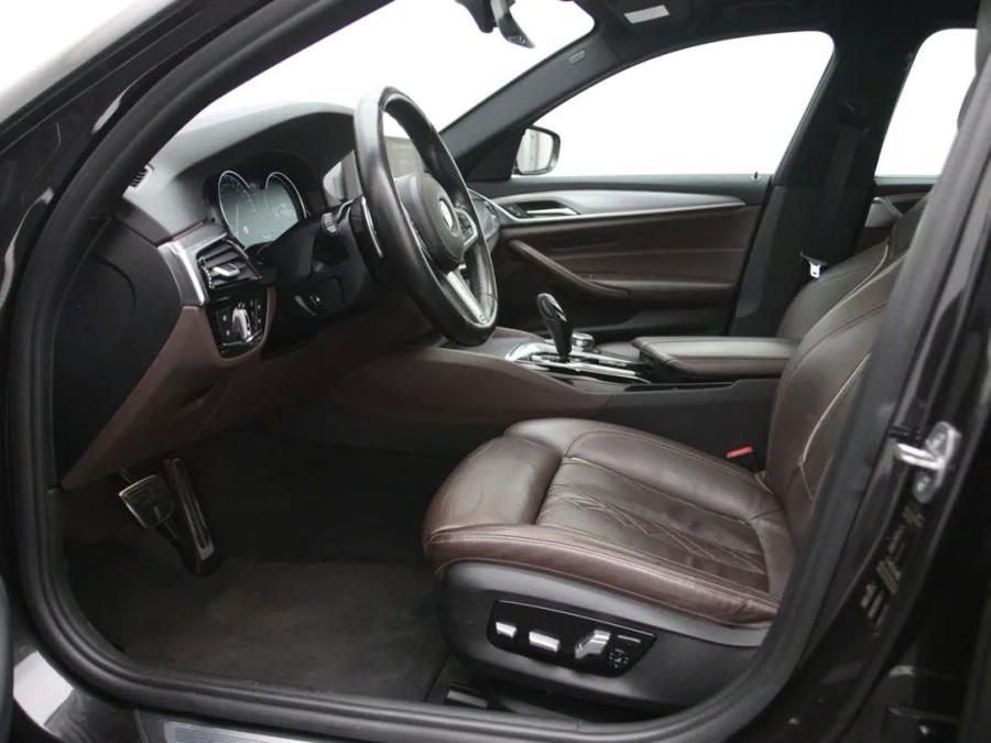 BMW 520 2019 in Vilnius, with an engine capacity of 2.00 L and mileage of 208 thousand km for 23999 €, photo 5 on AUTOMOTO.COM.LV