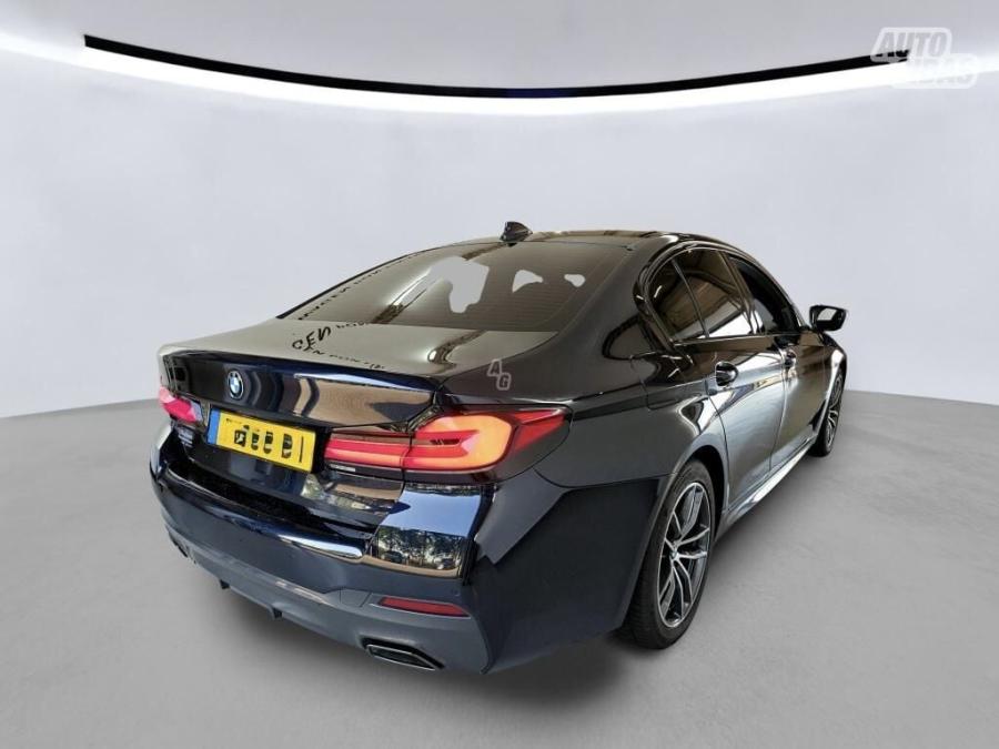 BMW 520 2022 in Vilnius, with an engine capacity of 2.00 L and mileage of 340 thousand km for 24000 €, photo 3 on AUTOMOTO.COM.LV
