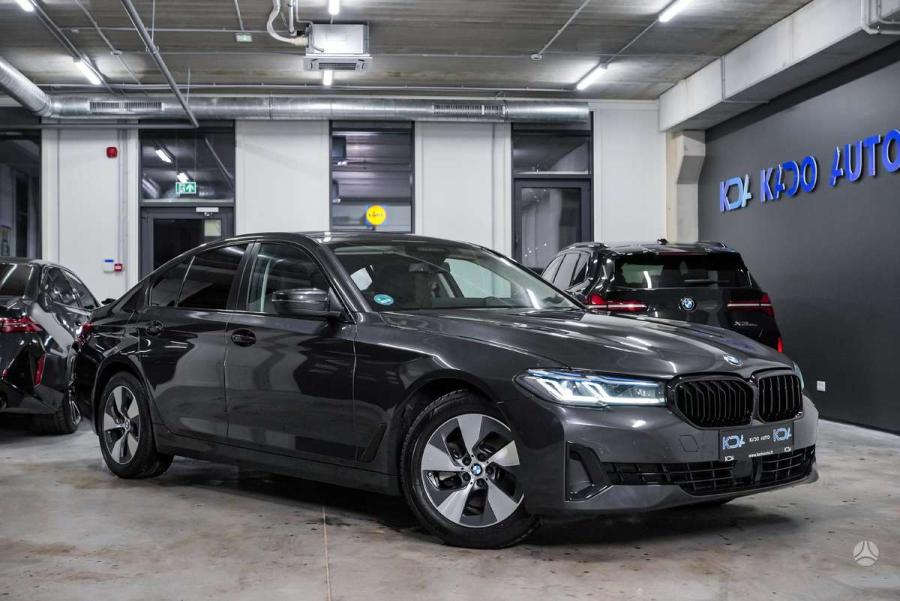 BMW 520 2023 Kauņa, ar dzinēja tilpumu 2.00 L un nobraukumu 89 tūkst. km par 36450 €, foto 1 vietnē AUTOMOTO.COM.LV