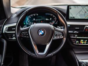 BMW 520 2023 in Marijampole, with an engine capacity of 2.00 L and mileage of 89 thousand km for 33950 €, photo 19 on AUTOMOTO.COM.LV