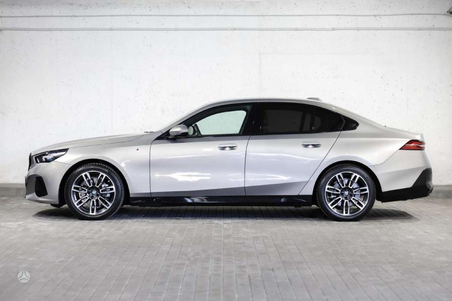 BMW 520 2024 Viļņa, ar dzinēja tilpumu 2.00 L un nobraukumu 22 tūkst. km par 58772 €, foto 4 vietnē AUTOMOTO.COM.LV