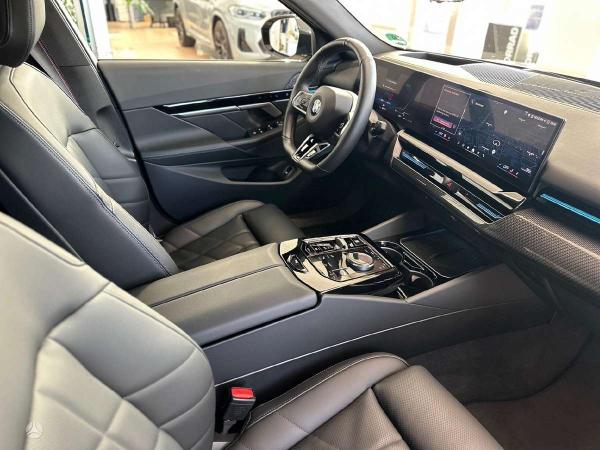 BMW 520 2024 Klaipėda, ar dzinēja tilpumu 2.00 L un nobraukumu 26 tūkst. km par 57991 €, foto 6 vietnē AUTOMOTO.COM.LV