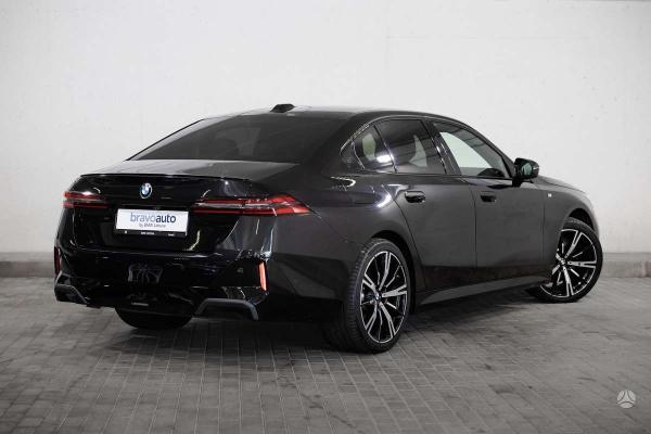 BMW 520 2024 in Vilnius, with an engine capacity of 2.00 L and mileage of 58 thousand km for 51991 €, photo 10 on AUTOMOTO.COM.LV