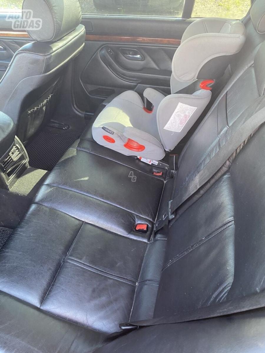 BMW 520 2001 Kretinga, ar dzinēja tilpumu 2.00 L un nobraukumu 456 tūkst. km par 1650 €, foto 9 vietnē AUTOMOTO.COM.LV