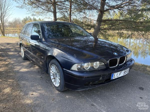 BMW 520 2003 in Vilnius, with an engine capacity of 2.00 L and mileage of 326 thousand km for 850 €, photo 1 on AUTOMOTO.COM.LV
