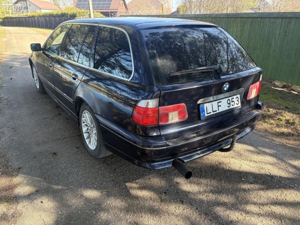 BMW 520 2003 in Vilnius, with an engine capacity of 2.00 L and mileage of 326 thousand km for 850 €, photo 4 on AUTOMOTO.COM.LV