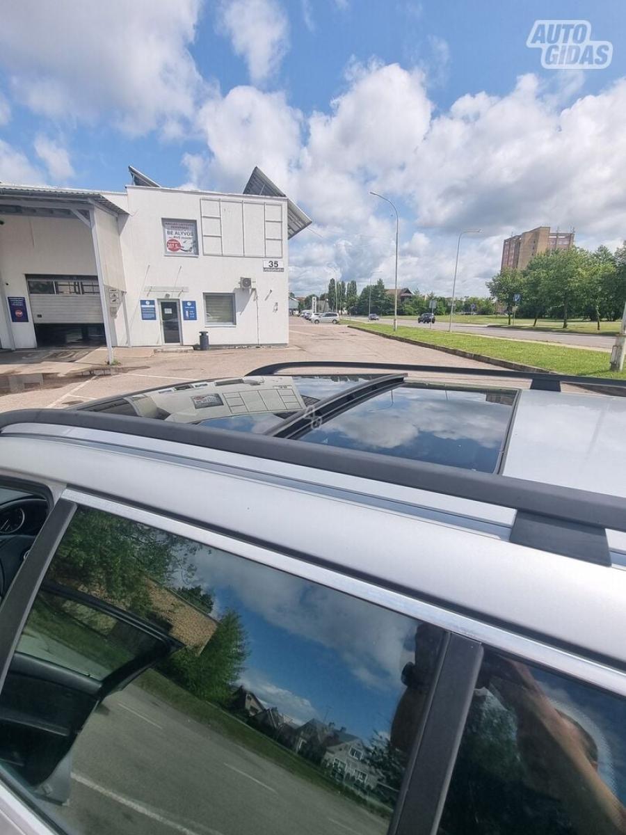 BMW 520 2006 in Panevezys, with an engine capacity of 2.00 L and mileage of 282 thousand km for 2700 €, photo 19 on AUTOMOTO.COM.LV