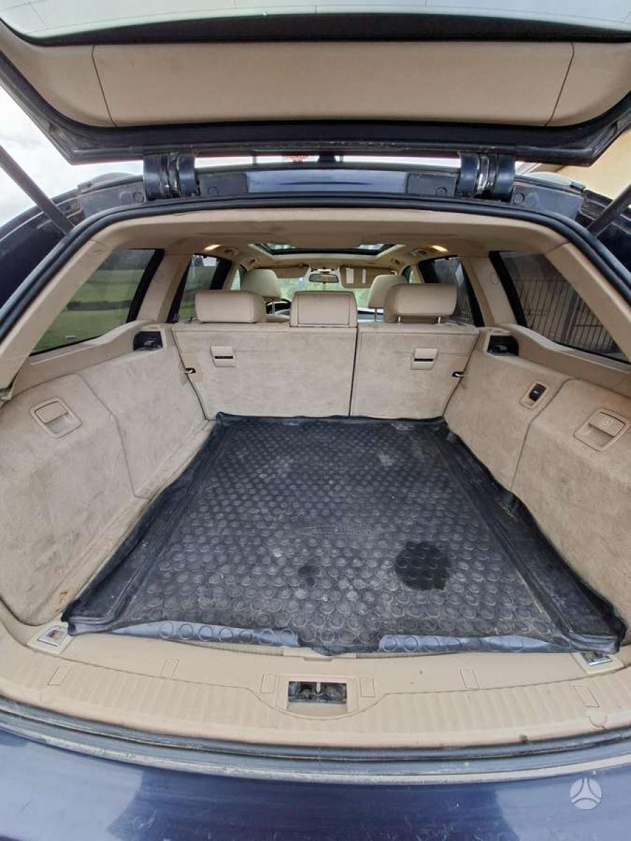 BMW 520 2006 in Alytus, with an engine capacity of 2.00 L and mileage of 380 thousand km for 2600 €, photo 8 on AUTOMOTO.COM.LV