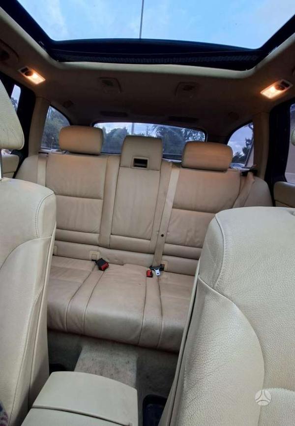 BMW 520 2006 in Alytus, with an engine capacity of 2.00 L and mileage of 380 thousand km for 2600 €, photo 10 on AUTOMOTO.COM.LV