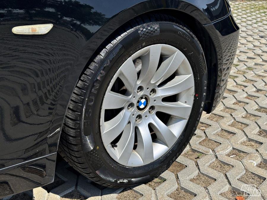 BMW 520 2008 in Siauliai, with an engine capacity of 2.00 L and mileage of 281 thousand km for 4500 €, photo 16 on AUTOMOTO.COM.LV