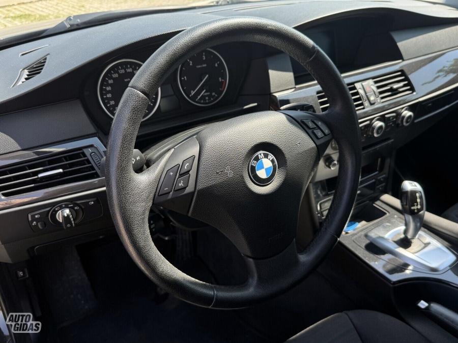 BMW 520 2008 in Siauliai, with an engine capacity of 2.00 L and mileage of 281 thousand km for 4500 €, photo 27 on AUTOMOTO.COM.LV