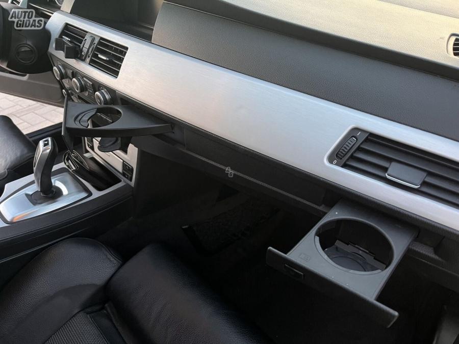 BMW 520 2008 in Klaipeda, with an engine capacity of 2.00 L and mileage of 338 thousand km for 2450 €, photo 13 on AUTOMOTO.COM.LV