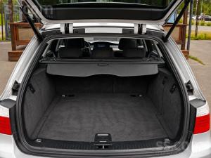 BMW 520 2009 in Riga, with an engine capacity of 2.00 L and mileage of 338 thousand km for 3850 €, photo 11 on AUTOMOTO.COM.LV