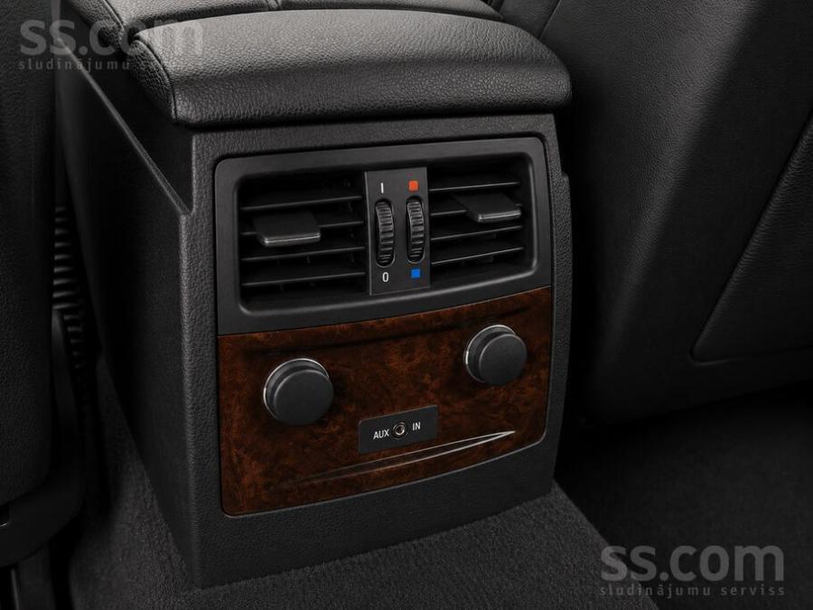 BMW 520 2009 in Riga, with an engine capacity of 2.00 L and mileage of 338 thousand km for 3850 €, photo 13 on AUTOMOTO.COM.LV