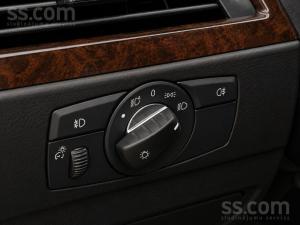 BMW 520 2009 in Riga, with an engine capacity of 2.00 L and mileage of 338 thousand km for 3850 €, photo 18 on AUTOMOTO.COM.LV