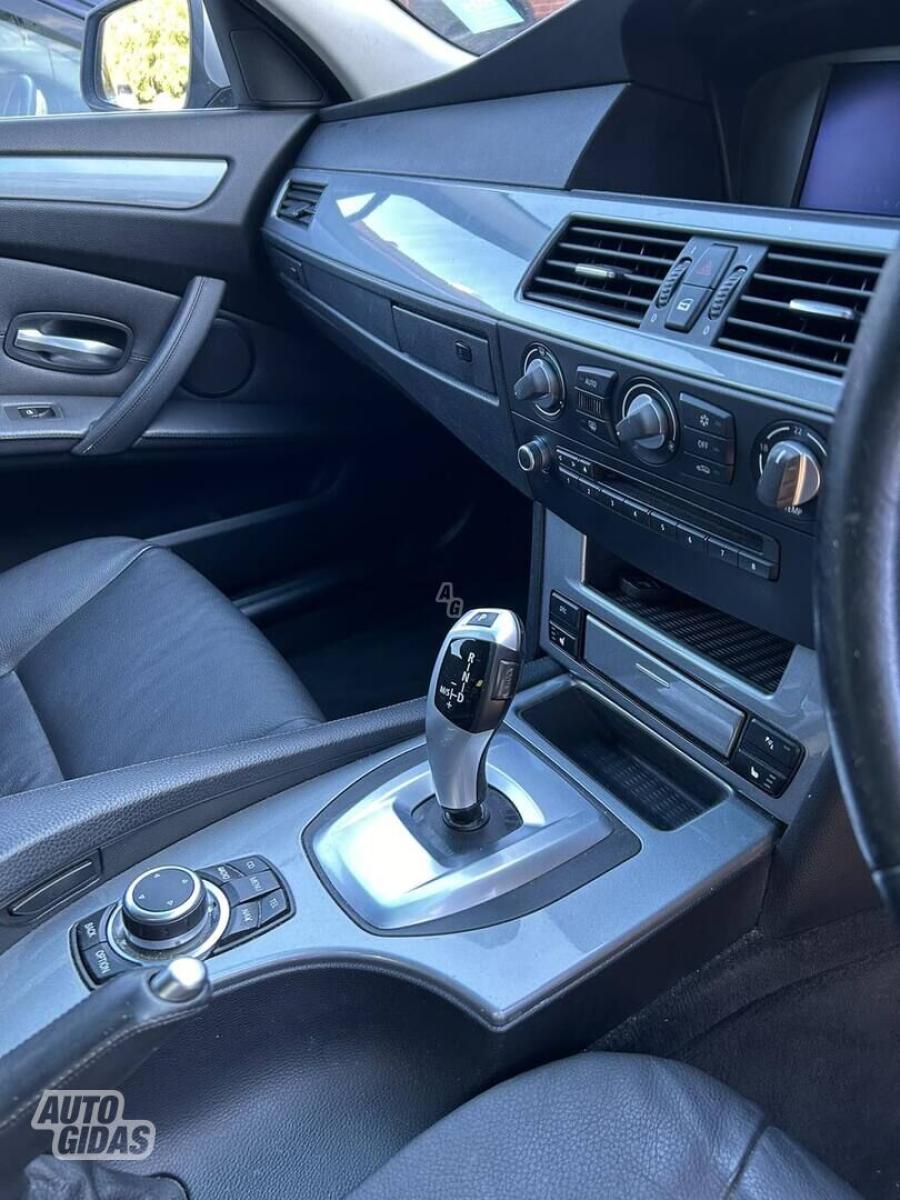 BMW 520 2009 in Vilnius, with an engine capacity of 2.00 L and mileage of 230 thousand km for 1500 €, photo 9 on AUTOMOTO.COM.LV