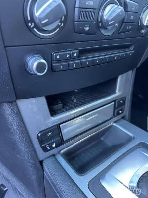 BMW 520 2009 in Vilnius, with an engine capacity of 2.00 L and mileage of 230 thousand km for 1500 €, photo 12 on AUTOMOTO.COM.LV