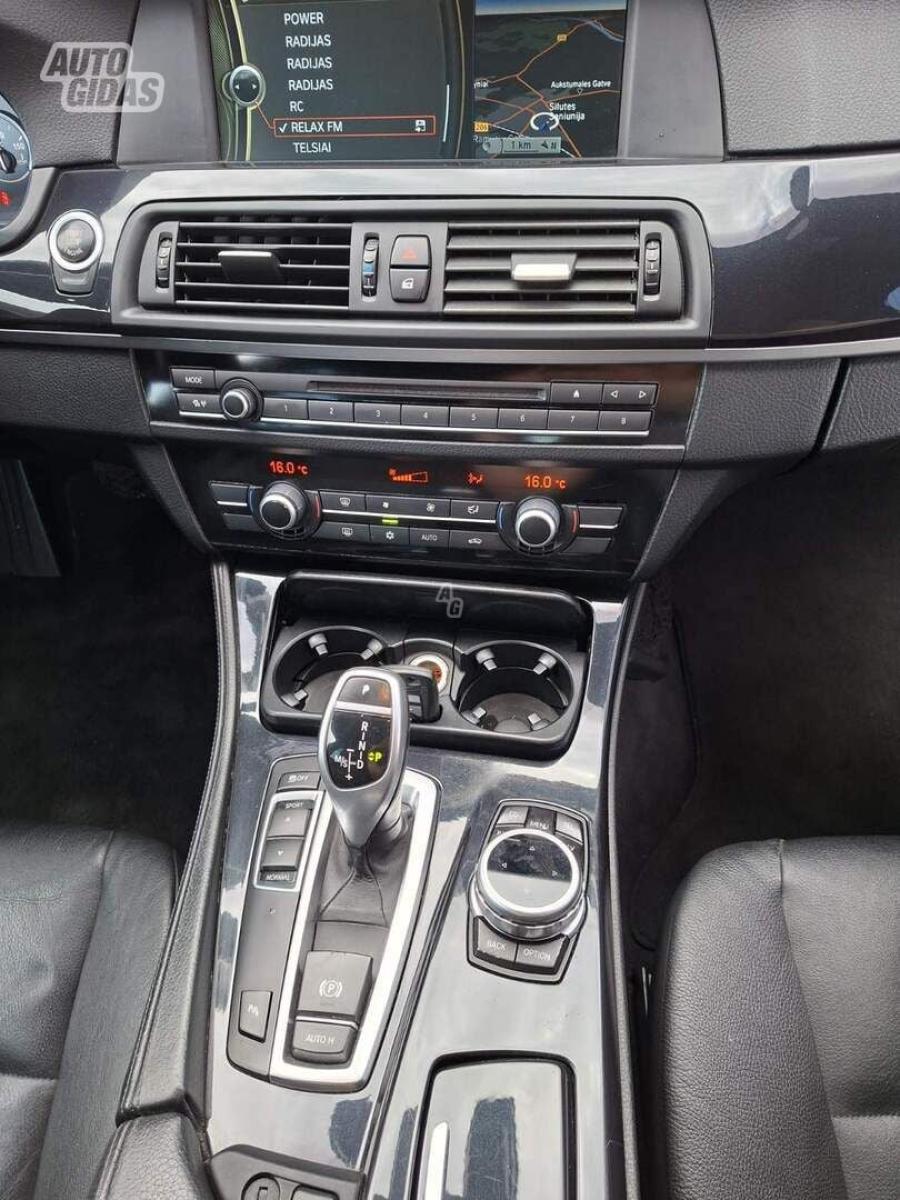 BMW 520 2010 in Silute, with an engine capacity of 2.00 L and mileage of 360 thousand km for 6999 €, photo 12 on AUTOMOTO.COM.LV