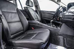 BMW 520 2010 in Kaunas, with an engine capacity of 2.00 L and mileage of 305 thousand km for 5290 €, photo 13 on AUTOMOTO.COM.LV