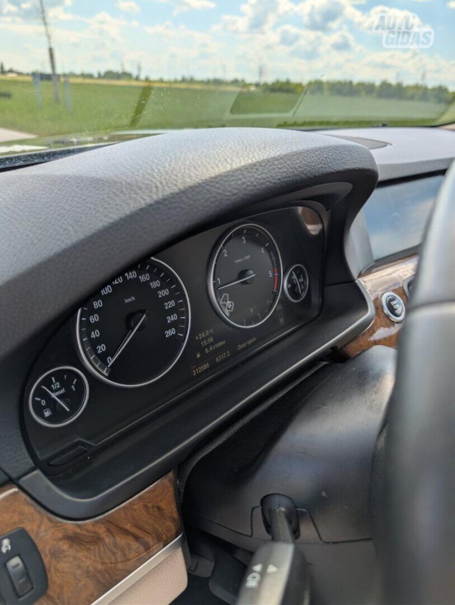 BMW 520 2011 Panevēža, ar dzinēja tilpumu 2.00 L un nobraukumu 312 tūkst. km par 6750 €, foto 14 vietnē AUTOMOTO.COM.LV