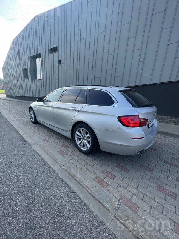 BMW 520 2011 in Riga, with an engine capacity of 2.00 L and mileage of 297 thousand km for 5600 €, photo 4 on AUTOMOTO.COM.LV
