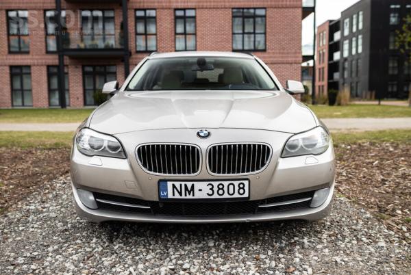 BMW 520 2011 in Riga, with an engine capacity of 2.00 L and mileage of 333 thousand km for 6500 €, photo 3 on AUTOMOTO.COM.LV