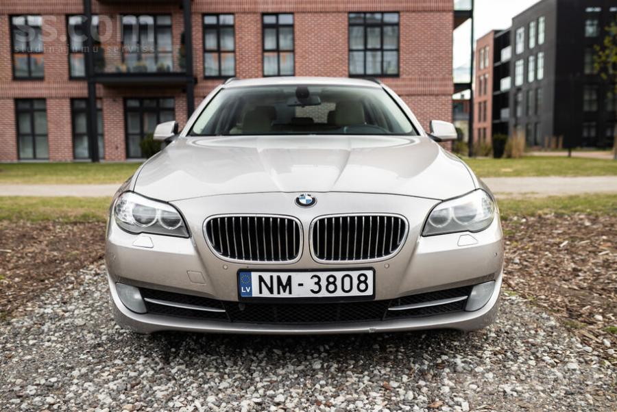 BMW 520 2011 in Riga, with an engine capacity of 2.00 L and mileage of 333 thousand km for 6500 €, photo 4 on AUTOMOTO.COM.LV