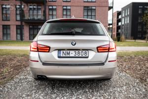 BMW 520 2011 in Riga, with an engine capacity of 2.00 L and mileage of 333 thousand km for 6500 €, photo 7 on AUTOMOTO.COM.LV