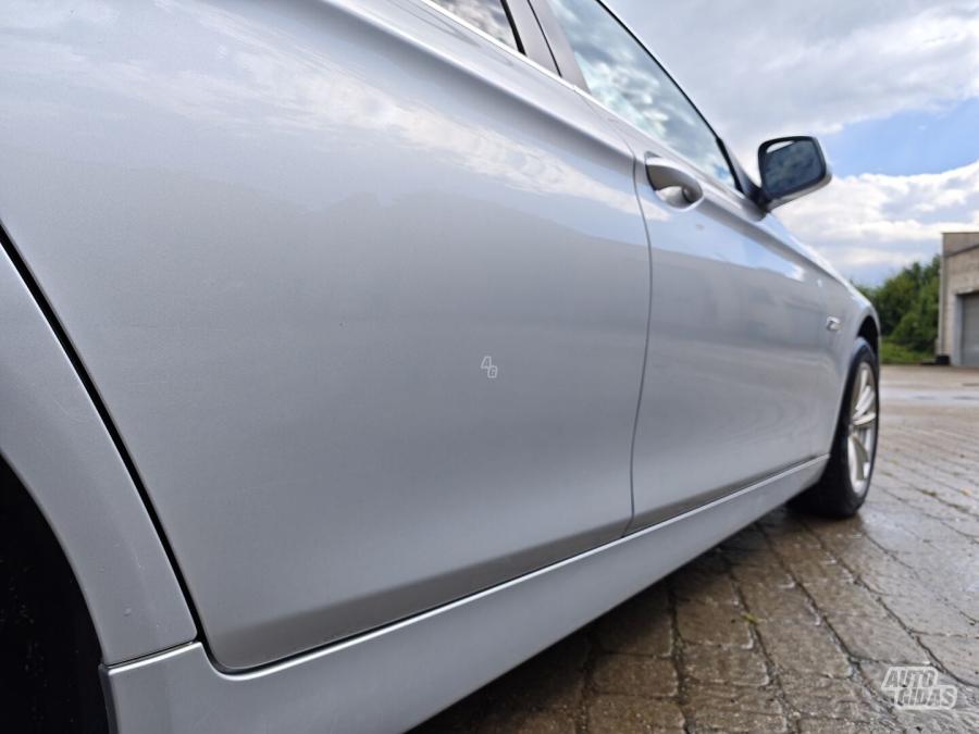 BMW 520 2011 in Marijampole, with an engine capacity of 2.00 L and mileage of 360 thousand km for 6800 €, photo 8 on AUTOMOTO.COM.LV