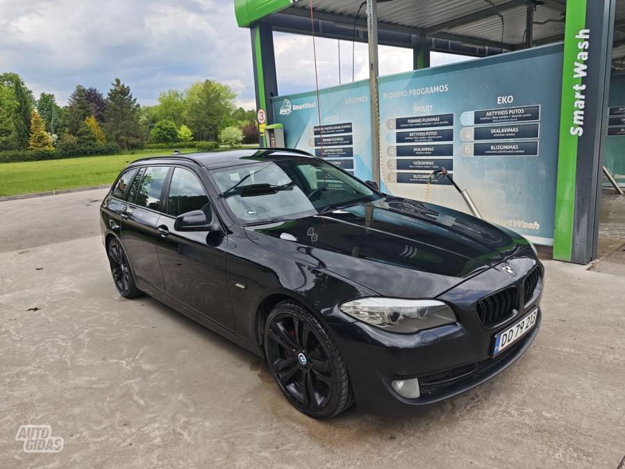 BMW 520 2011 in Plunge, with an engine capacity of 2.00 L and mileage of 350 thousand km for 5248 €, photo 3 on AUTOMOTO.COM.LV