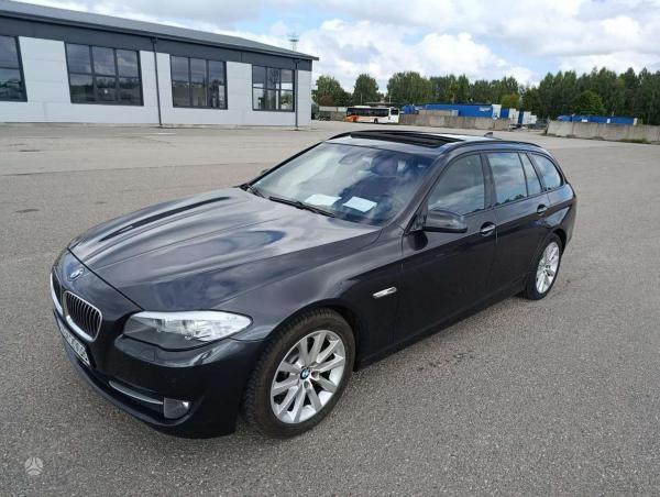 BMW 520 2011 in Panevezys, with an engine capacity of 0.00 L and mileage of 312 thousand km for 6700 €, photo 3 on AUTOMOTO.COM.LV