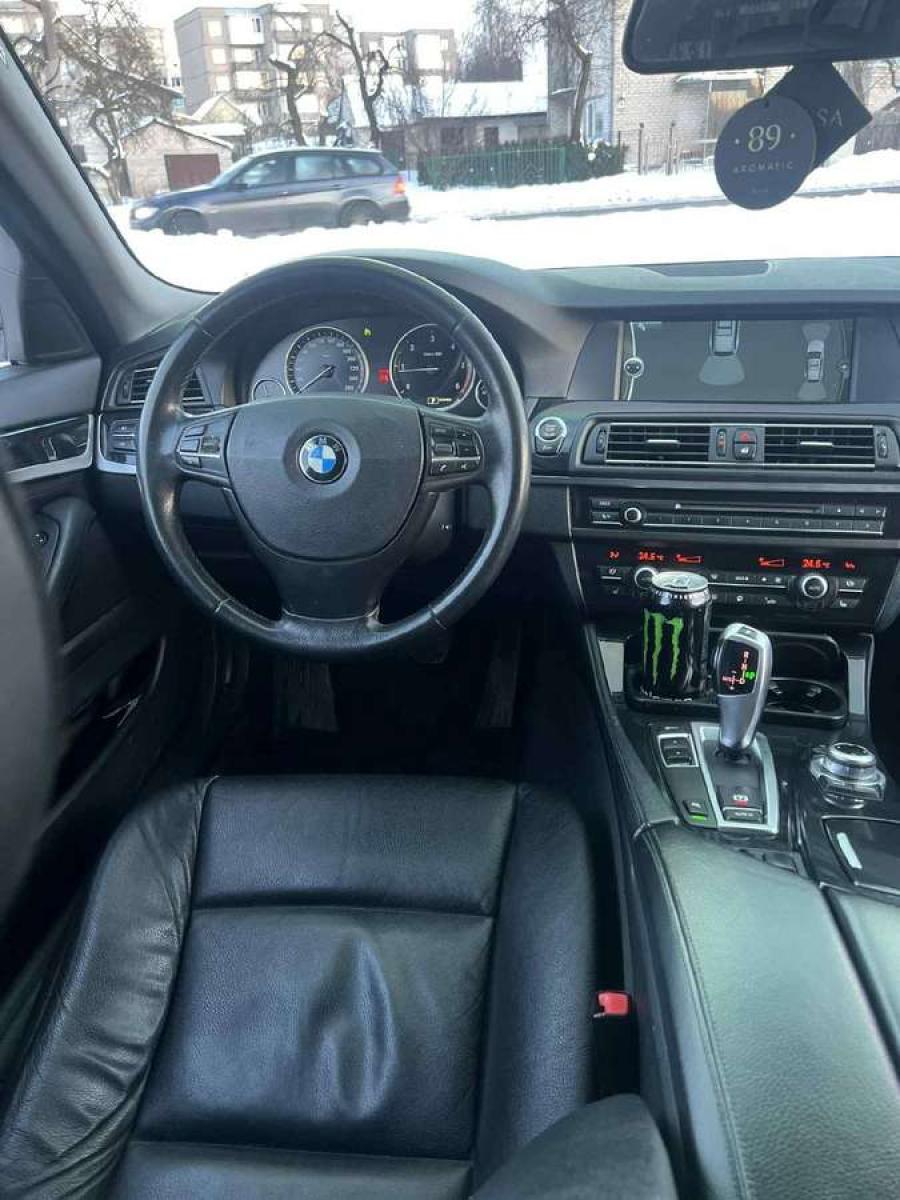 BMW 520 2012 in Raseiniai, with an engine capacity of 2.00 L and mileage of 293 thousand km for 6950 €, photo 8 on AUTOMOTO.COM.LV