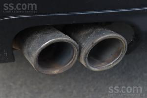 BMW 520 2012 in Riga, with an engine capacity of 2.00 L and mileage of 388 thousand km for 5999 €, photo 11 on AUTOMOTO.COM.LV