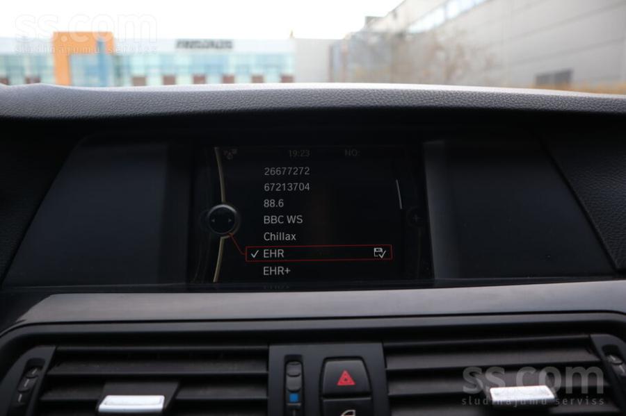 BMW 520 2012 in Riga, with an engine capacity of 2.00 L and mileage of 388 thousand km for 5999 €, photo 19 on AUTOMOTO.COM.LV