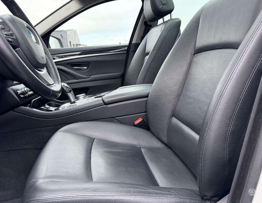 BMW 520 2013 in Kaunas, with an engine capacity of 2.00 L and mileage of 309 thousand km for 9590 €, photo 32 on AUTOMOTO.COM.LV