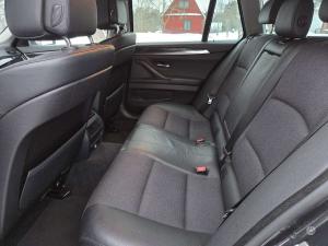 BMW 520 2013 in Ignalina, with an engine capacity of 2.00 L and mileage of 299 thousand km for 6900 €, photo 12 on AUTOMOTO.COM.LV