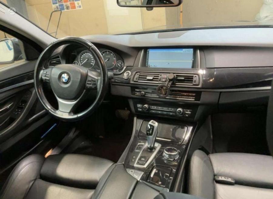 BMW 520 2014 in Siauliai, with an engine capacity of 2.00 L and mileage of 279 thousand km for 8750 €, photo 13 on AUTOMOTO.COM.LV