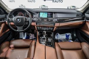 BMW 520 2014 in Kaunas, with an engine capacity of 2.00 L and mileage of 279 thousand km for 10590 €, photo 9 on AUTOMOTO.COM.LV