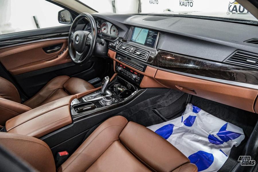 BMW 520 2014 in Kaunas, with an engine capacity of 2.00 L and mileage of 279 thousand km for 10590 €, photo 12 on AUTOMOTO.COM.LV