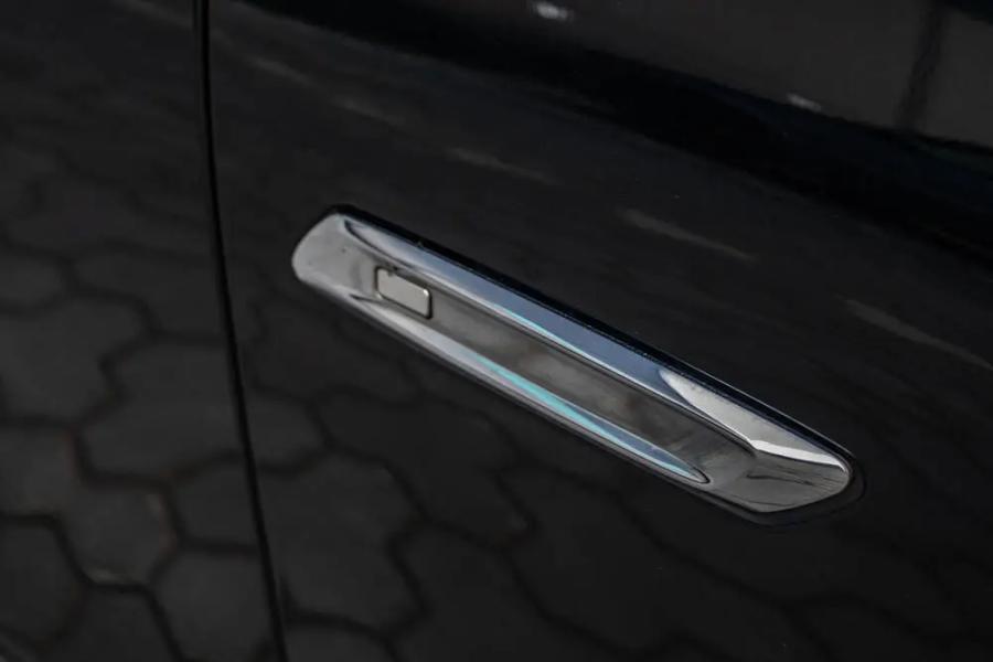 BMW 520 2014 in Tukums, with an engine capacity of 2.00 L and mileage of 260 thousand km for 13490 €, photo 15 on AUTOMOTO.COM.LV