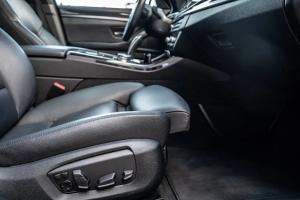 BMW 520 2014 in Tukums, with an engine capacity of 2.00 L and mileage of 260 thousand km for 13490 €, photo 35 on AUTOMOTO.COM.LV